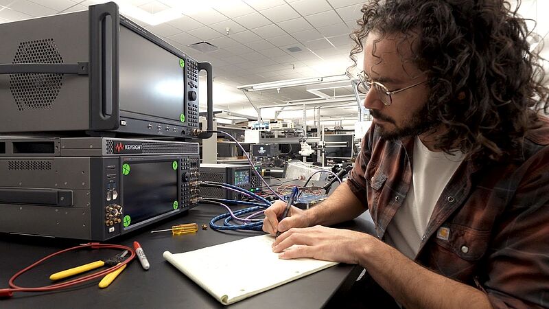 What is a Capacitor? Uses & Functions Explained - Used Keysight Equipment